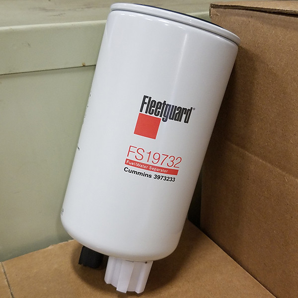 Fleetguard FS19732 Fuel Filter Filters Automotive Car Parts ...