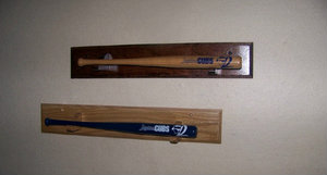 Single Mini Bat Display