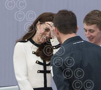 33223597-THE DUCHESS OF CAMBRIDGE ARRIVES AT BAR IN OLD PORTSMOUTH ...