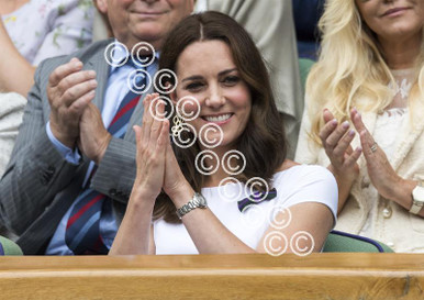 35121069-THE DUCHESS OF CAMBRIDGE ARRIVES ON THE CENTRE COURT AT ...