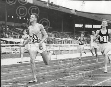 33339355-John Wrighton, athlete. . REXSCANPIX. - Newsprints