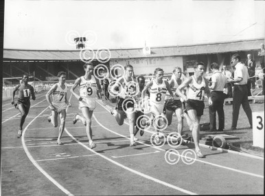 34567118-Walter Wilkinson, Kipchoge Keino winner , Alan Simpson, Derek ...