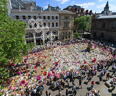 34863592-Pic Bruce Adams Copy Witherow - 31 5 17 Floral tributes ...