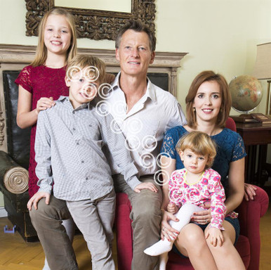 35770825-BENEDICT ALLEN WITH HIS WIFE LENKA AND CHILDREN NATALIE 10 ...