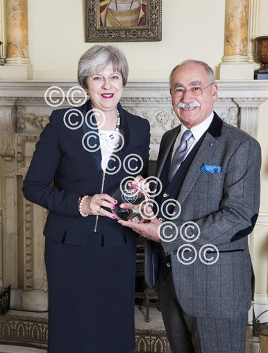 35816815-DAILY MAIL HEALTH HERO AWARDS. PRIME MINISTER THERESA MAY ...