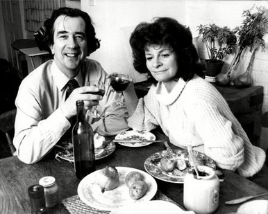 39120510-Lord William Rodgers with wife Sylvia having dinner at home ...