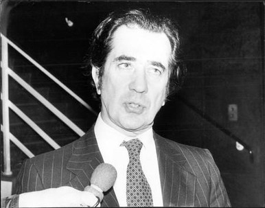 39120525-Lord William Rodgers MP Transport Minister William Thomas ...