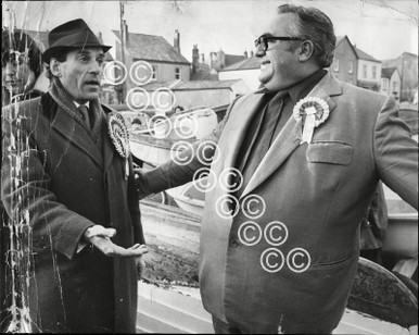 40005261-MP Jeremy Thorpe visits Appledore and Bideford 21/02/1974 John ...