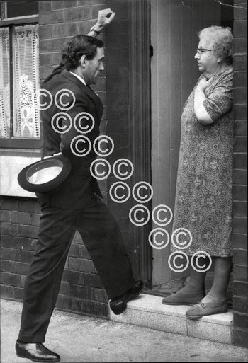40005278-Liberal MP Jeremy Thorpe campaigning in the Manchester ...