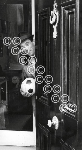 40005279-MP Jeremy Thorpe at his home with football in his hands 29/09 ...