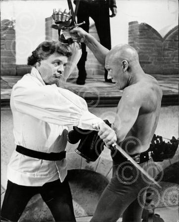 32608301-Actor Patrick Wymark as Lord of Rimini and John Hollis a ...