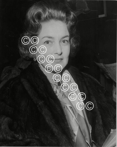 34582939-Film Actress Patricia Roe DEAD 12 03 . REXSCANPIX. - Newsprints