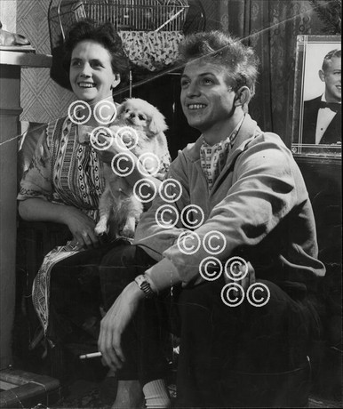 34873011-Tommy Steele, Actor with mother Elizabeth Hicks Tommy Steele ...
