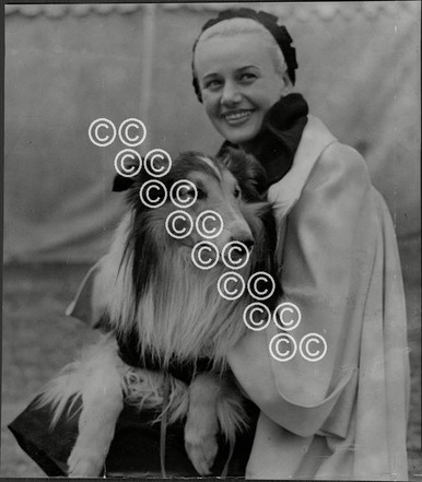 35114342-Actress, Paula Valenska. . - Newsprints