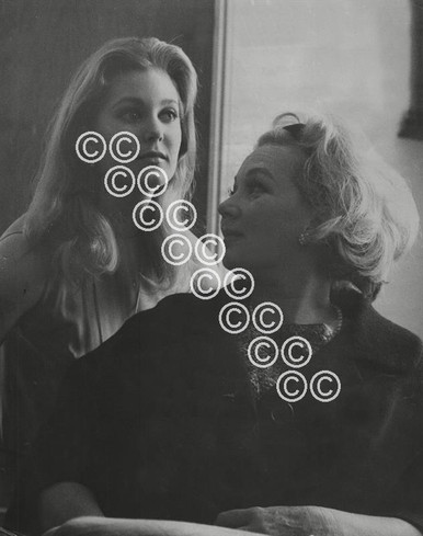 35423230-Ann Southern and her daughter Patricia Tish . - Newsprints