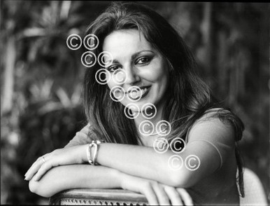 35585139-Actress, Caroline Villiers. . - Newsprints
