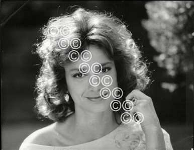 35678327-Tracy Ward, actress, 1987. . - Newsprints