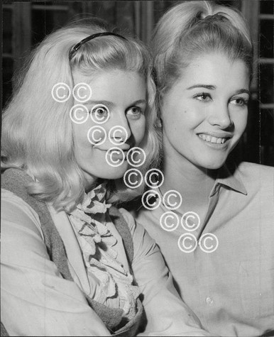 35962730-Actress Julia Lockwood right with April Wilding at rehearsals ...