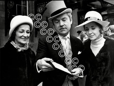 36862747-Actor Kenneth More Died 7 82 receives a CBE. Pictured with ...