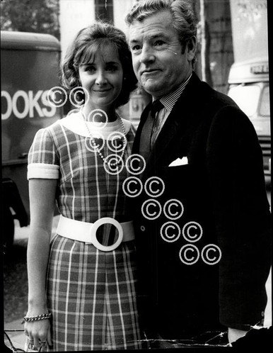 36862912-Actor Kenneth More Died 7 82 and his third wife, actress ...