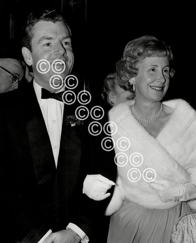 36863032-Actor Kenneth More Died 7 82 and wife Mabel at film premiere ...