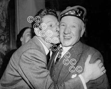 37755243-Actor, Danny Kaye greeting Sir Harry Lauder in Central Hall ...