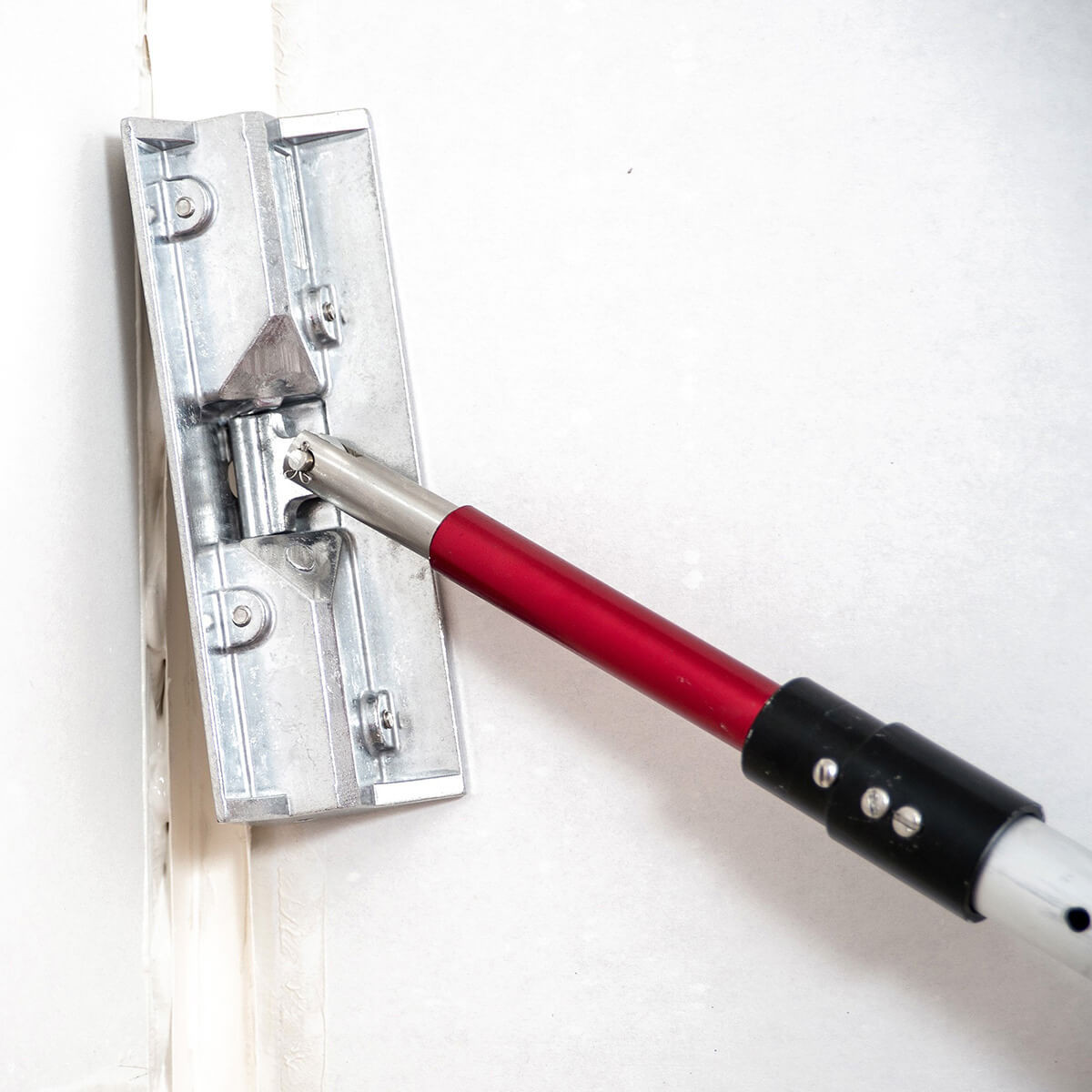 Pro Grade Drywall Corner Roller | LEVEL5