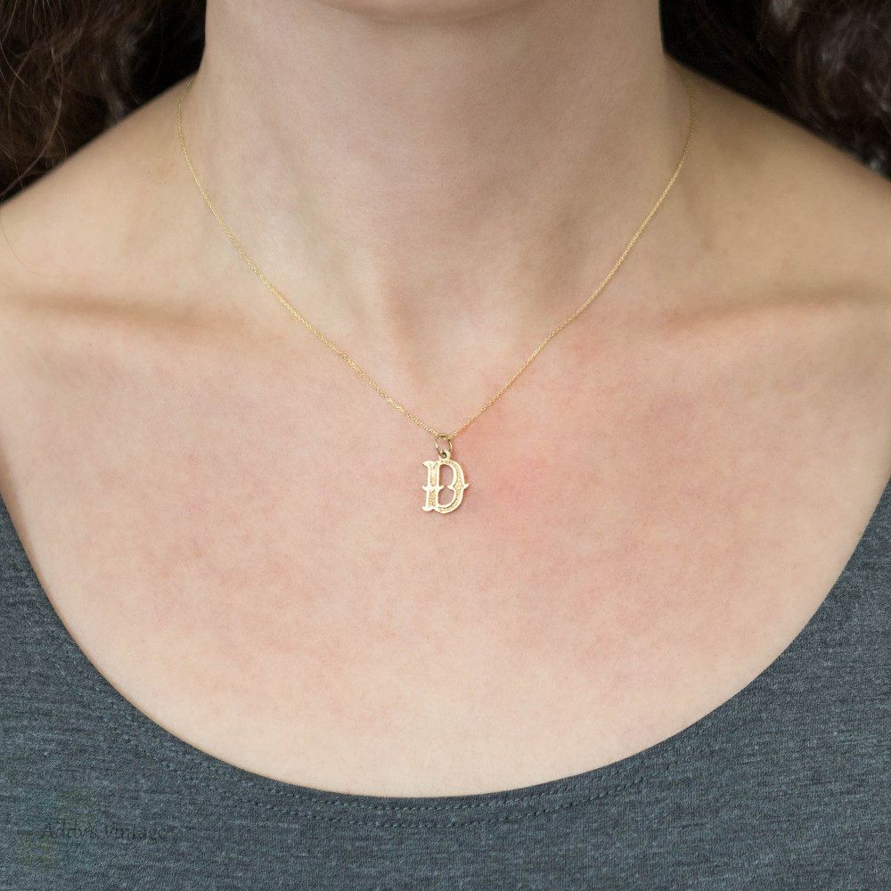 Vintage 9ct Gold Initial D Pendant or Charm. - Addy's Vintage