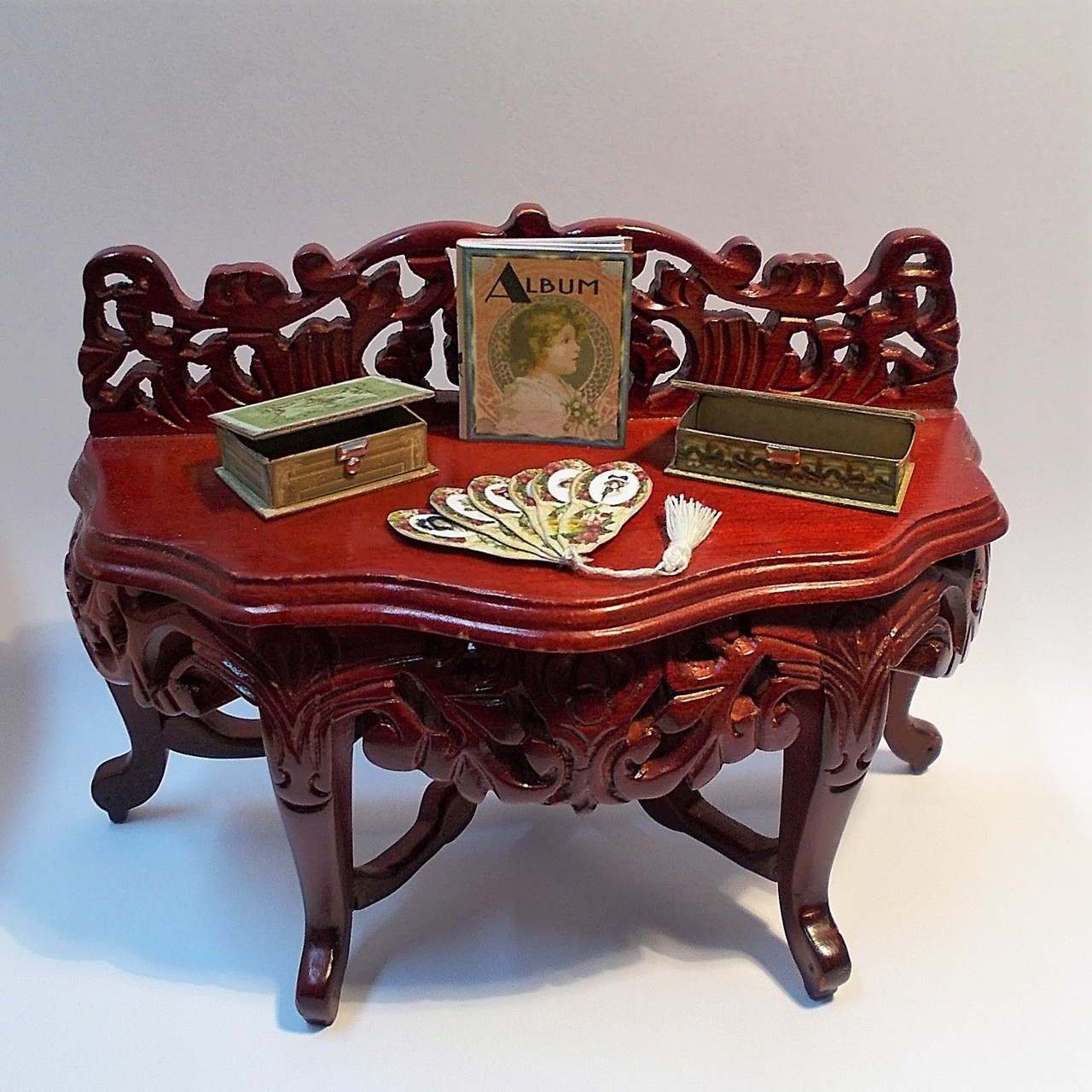 Download - Victorian Fan Box with fan - ZENA'S MINIATURES