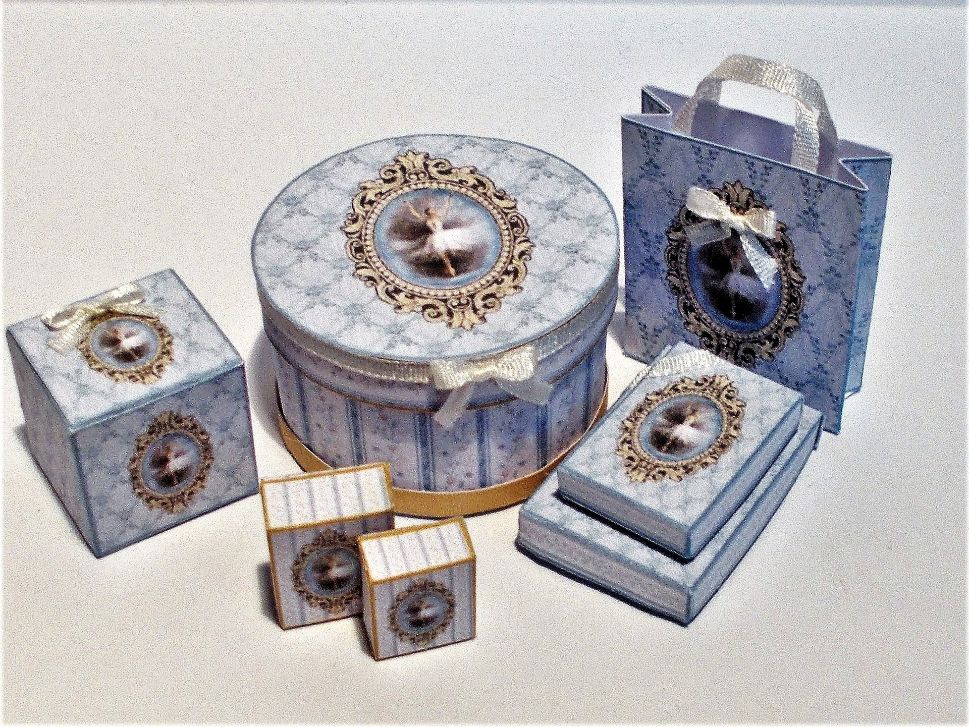 Download - Lady Diane Presentation Box & Bag Kit - ZENA'S MINIATURES