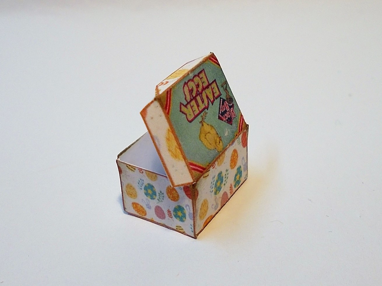 Vintage Easter Box #1 - ZENA'S MINIATURES