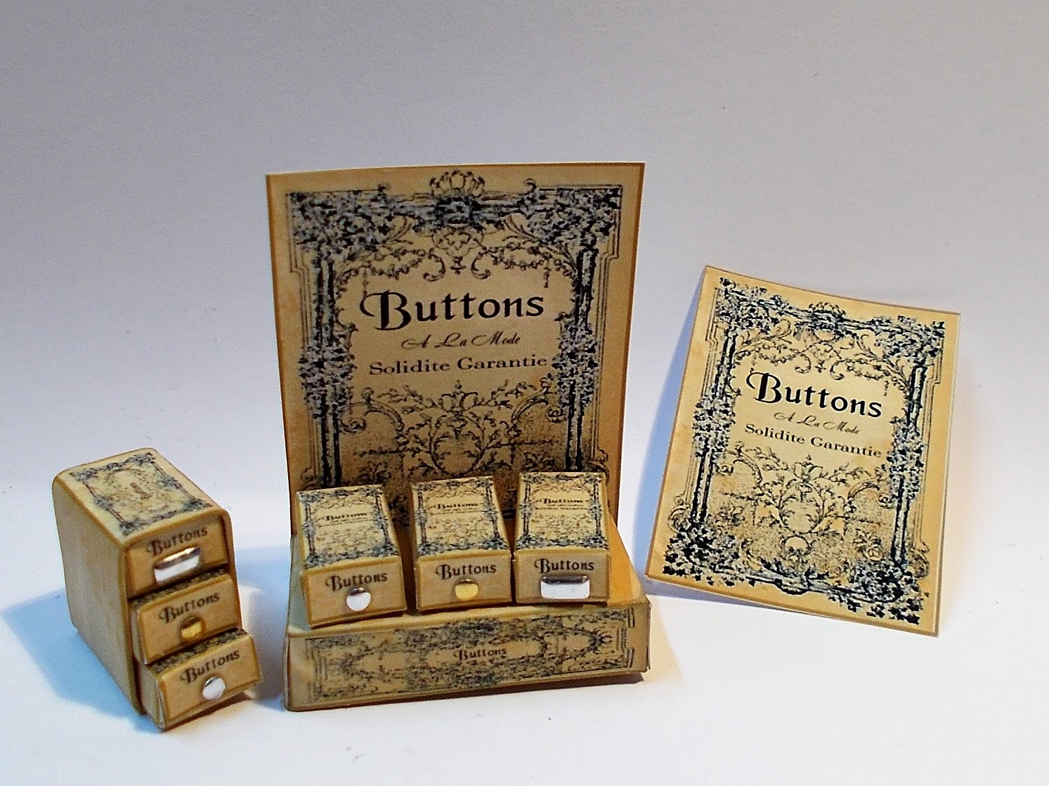 Download - Vintage Button Box Display - ZENA'S MINIATURES