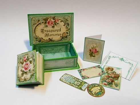 Download - Memory box, book & ephemera (Green) - ZENA'S MINIATURES