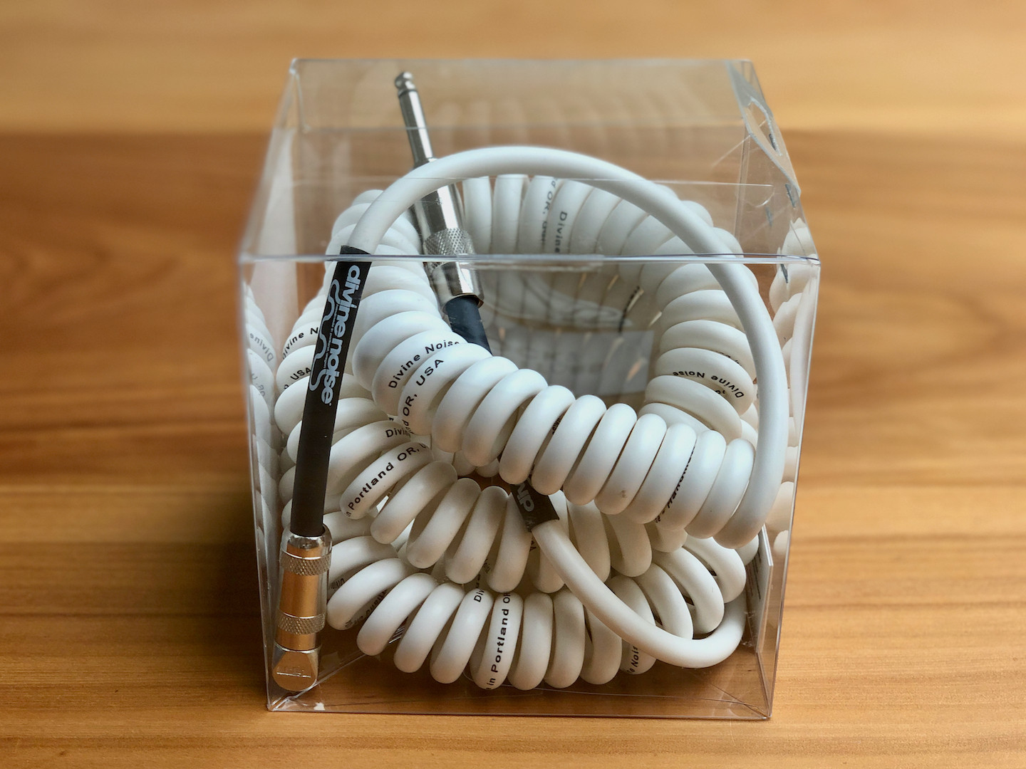 Divine Noise instrument cable - Curly Cable White - Straight/Right ...