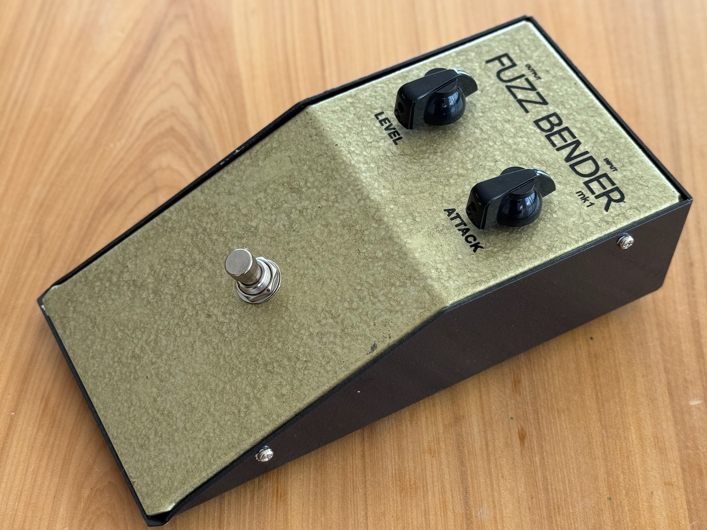 NZ Hand-wired Fuzz Bender Mk.1 (by Reg Ayers) - Tone Lounge
