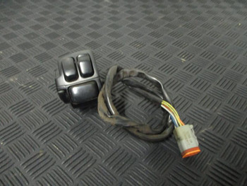 05 Harley Davidson Sportster XL 1200 Custom Left Handlebar Switch 71682 ...