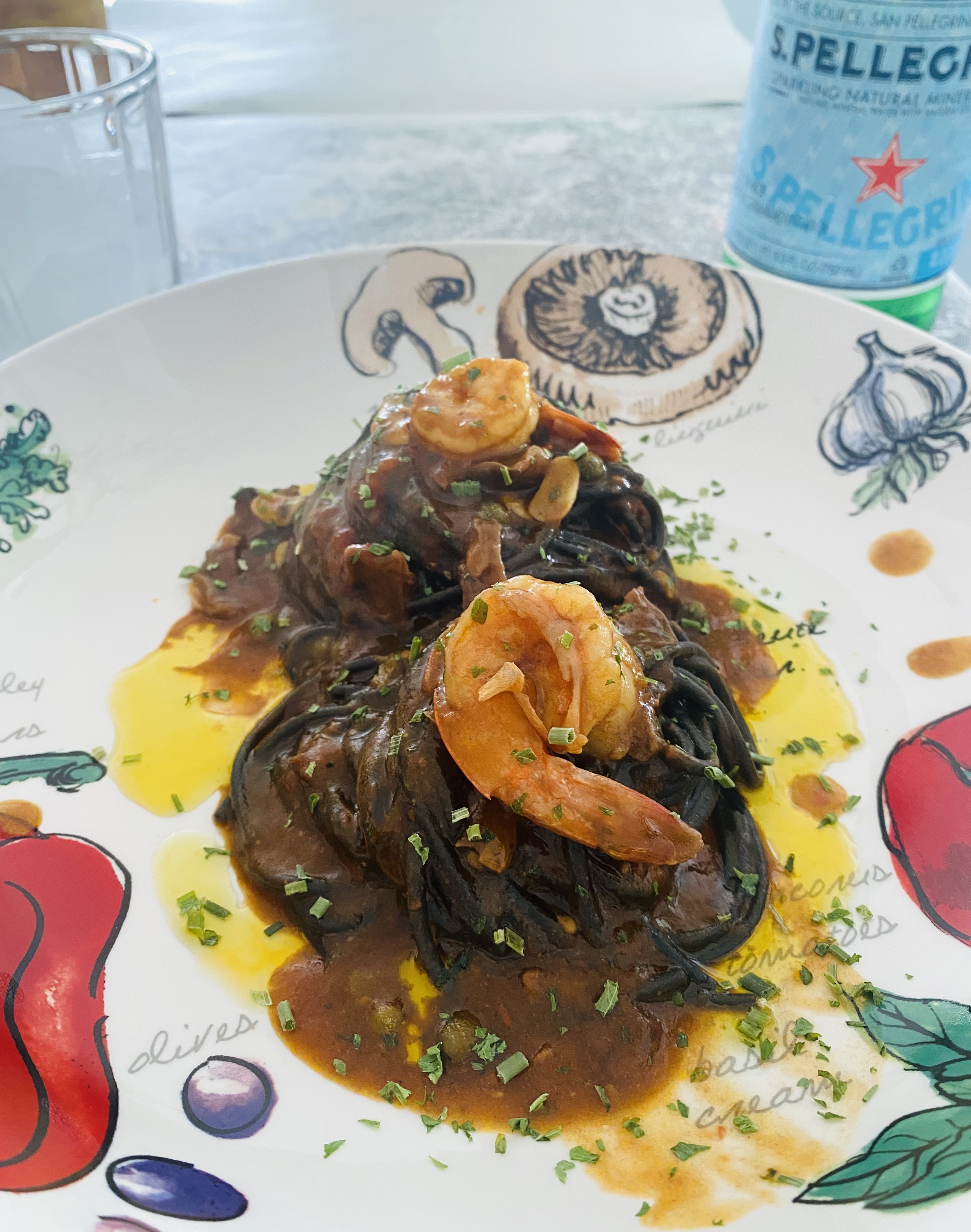 INK SQUID SPAGHETTI WITH SHRIMPS AND FUNGHI PORCINI - Noi Italian Market