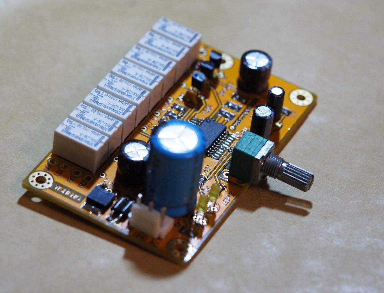 Resistor volume control 256 steps unbalanced stereo w/ highly reliable ...