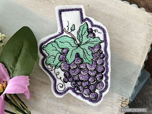 Grapes Clothespin Magnet - Embroidery Designs & Patterns