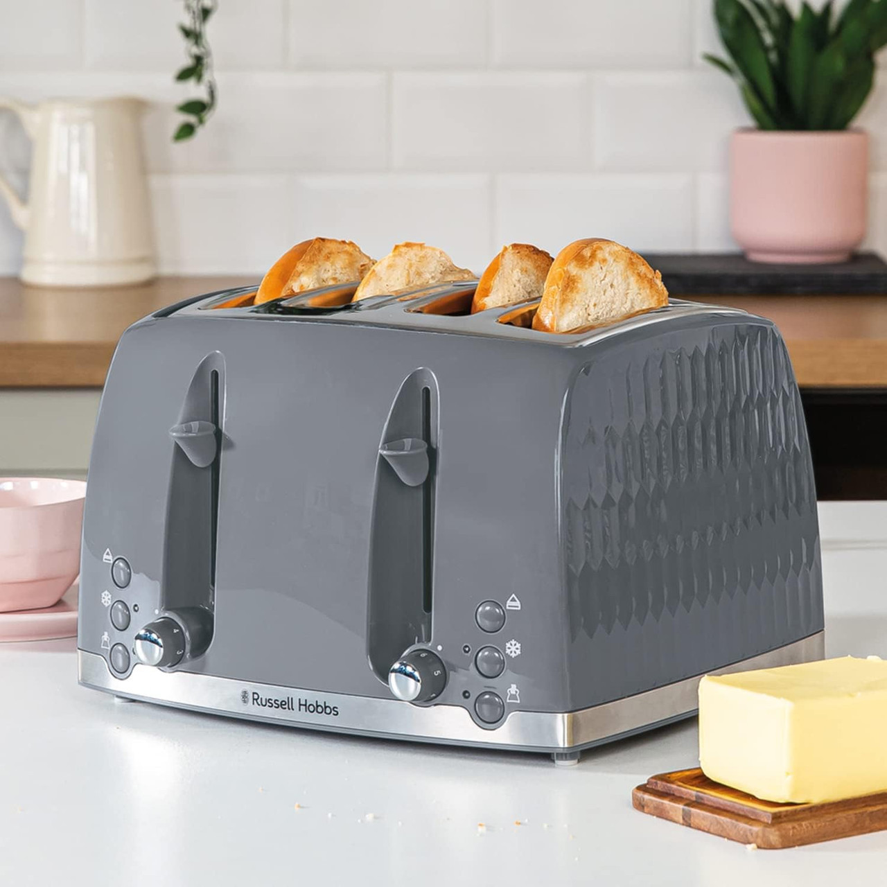 Russell Hobbs Honeycomb 4 Slice Grey Toaster | 26073 - expert.ie