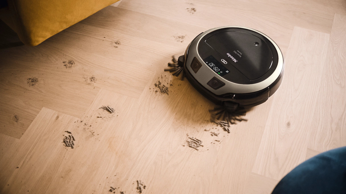 Miele Scout RX3 Runner Robot Vacuum Bronze | 11830080 - expert.ie