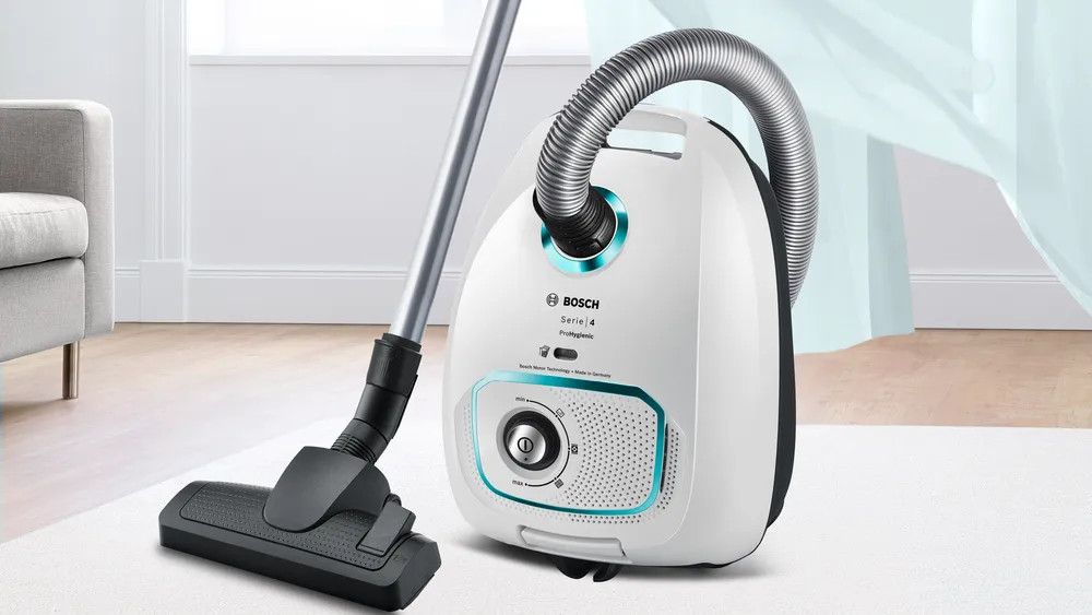 Bosch Series 4 Bagged vacuum cleaner ProHygienic White | BGBS4HYGGB ...