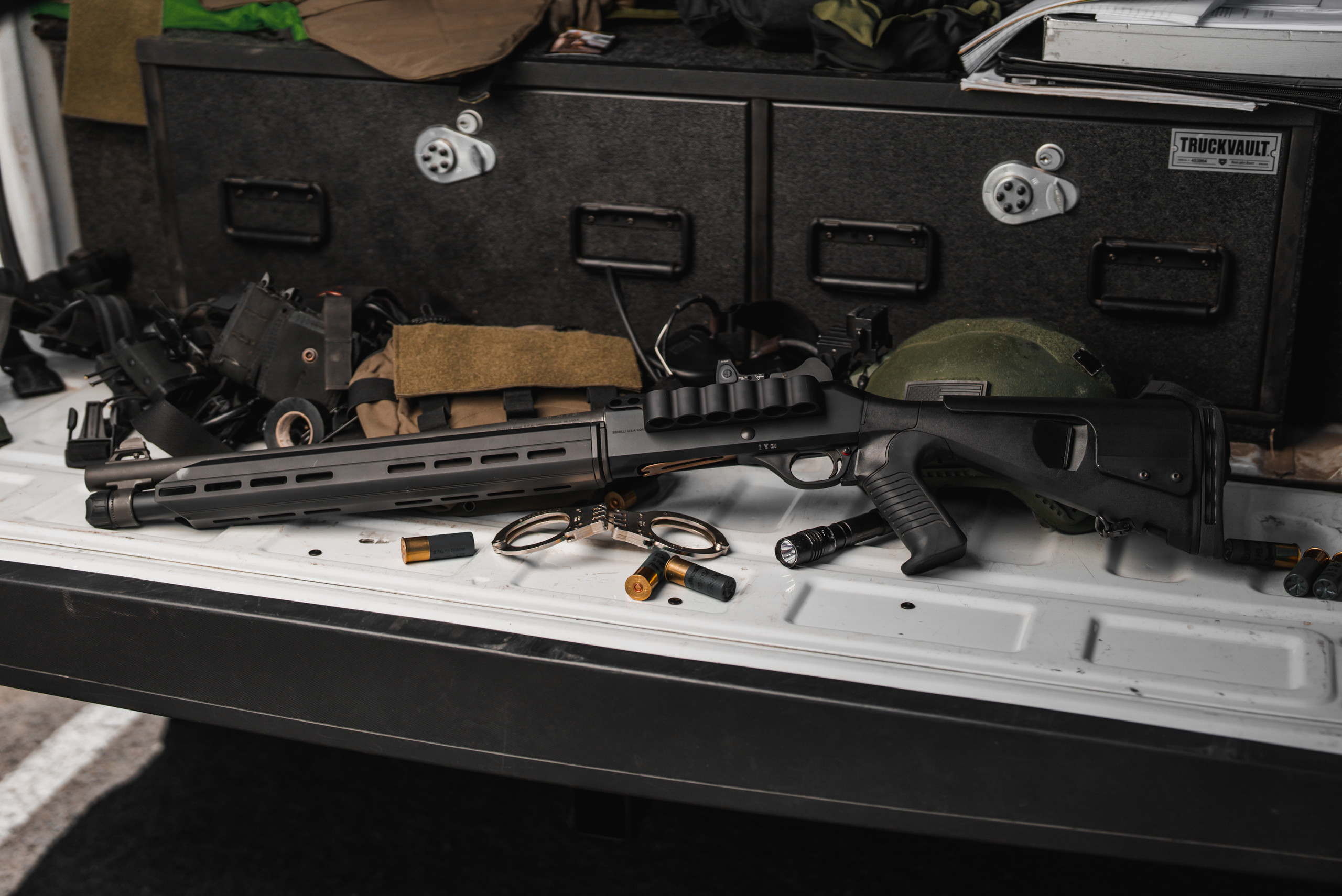 Customizing the Benelli M4 semi-automatic shotgun - Mesa Tactical