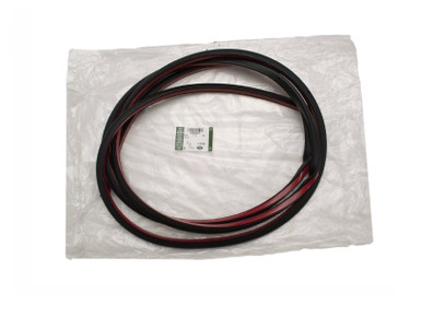 Genuine Discovery 3 and 4 Rear Door Seal - LR026447