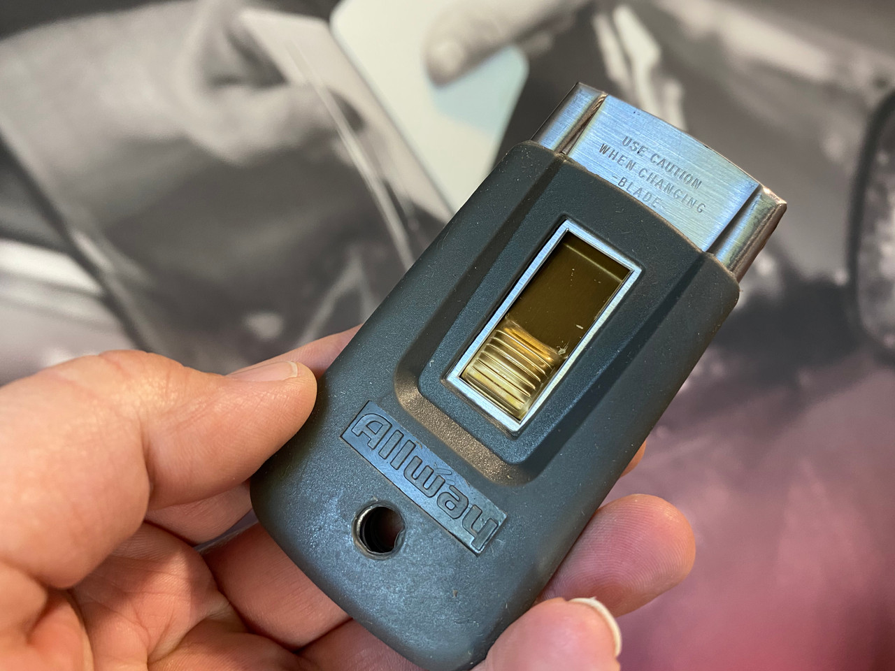 Soft Grip Retractable Razor Scraper