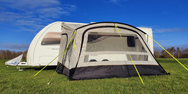 Gids voor de maat van een caravanluifel: Vind vandaag de juiste pasvorm