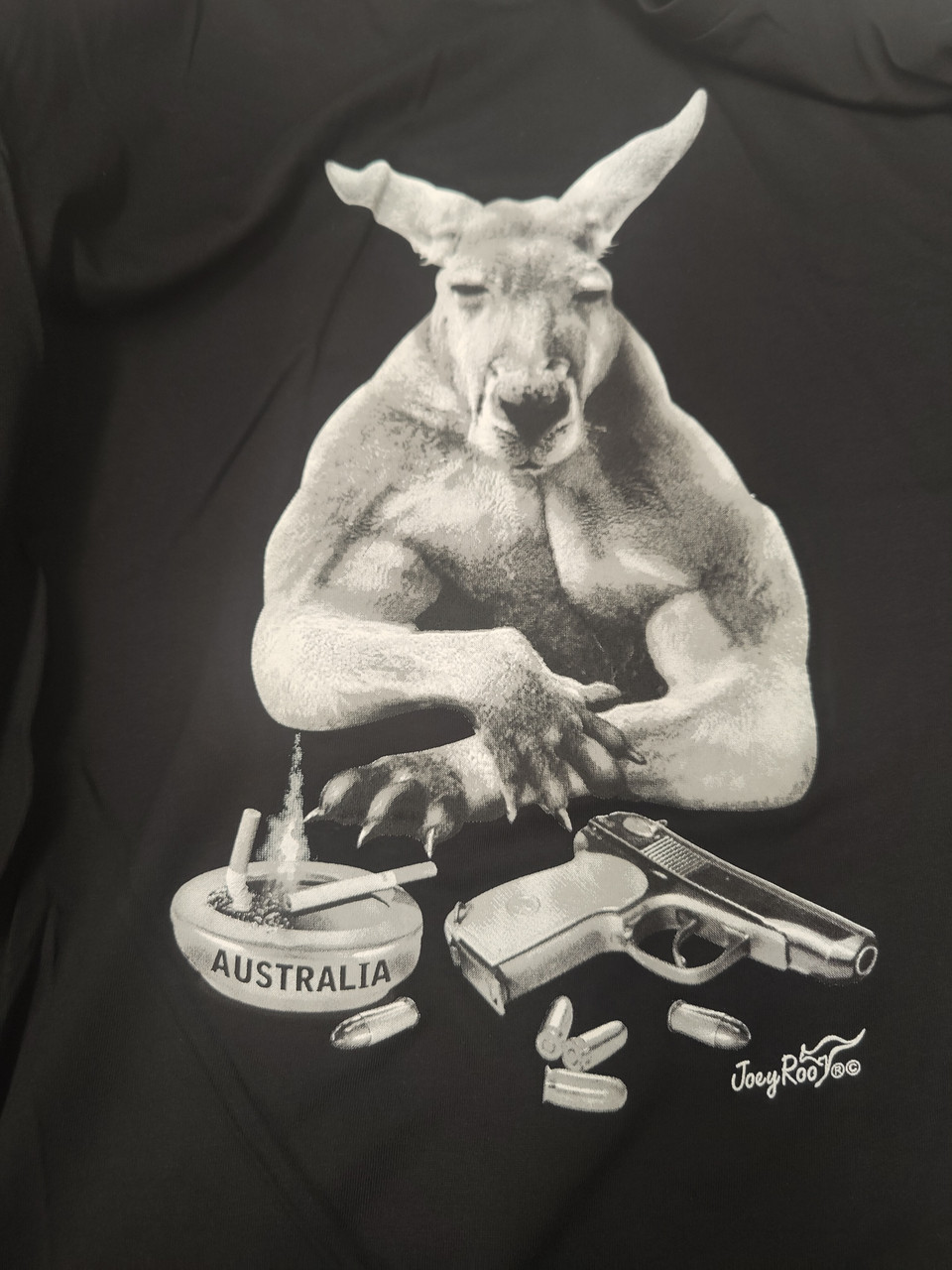 Adult T-Shirt Kangaroo Gun - Skinnys Australia