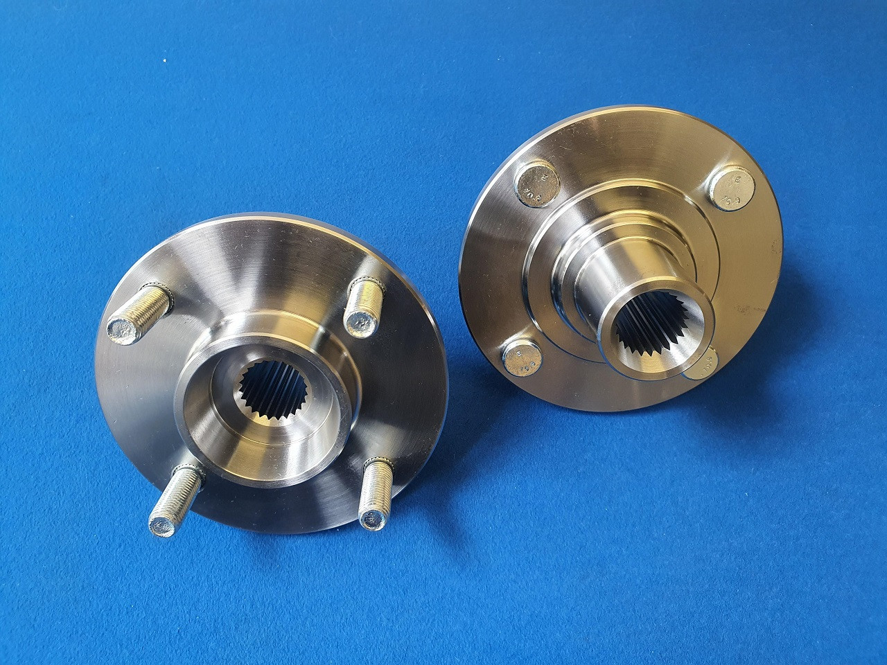 Cosworth 4wd Billet Front Drive Flanges / Wheel Flanges - Anembo ...