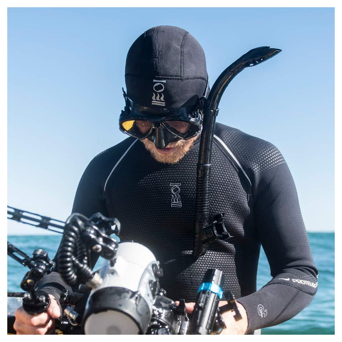 FOURTH ELEMENT Black 5mm Hood HOO5