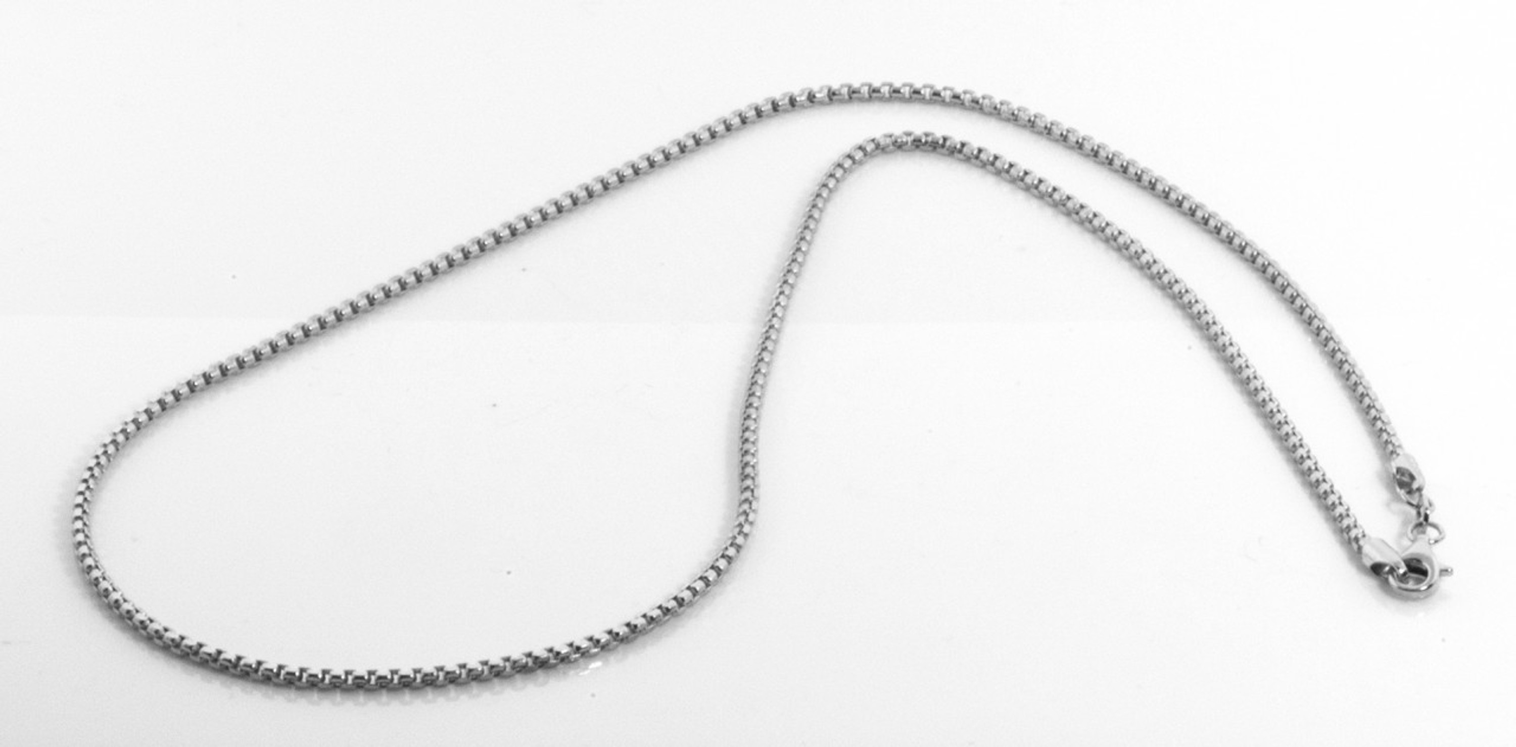 14k White Gold 2mm Round Box Chain Necklace 24 Inches